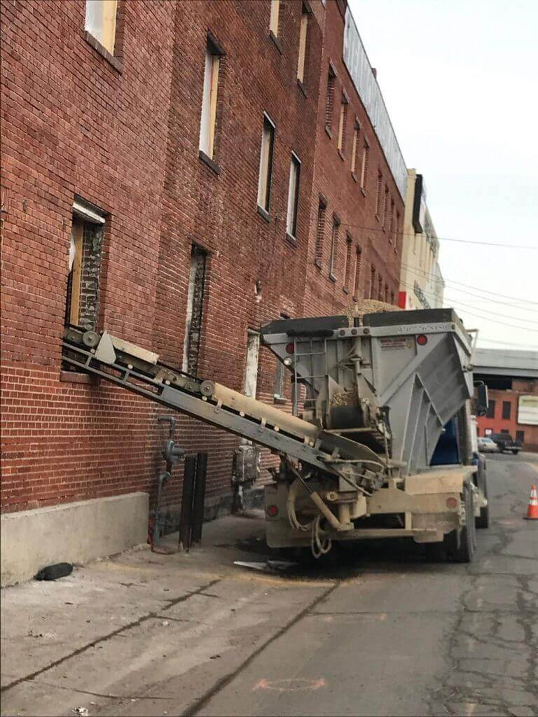 Bedrock Slingers Can Place Soil in Hard-to-Reach Areas