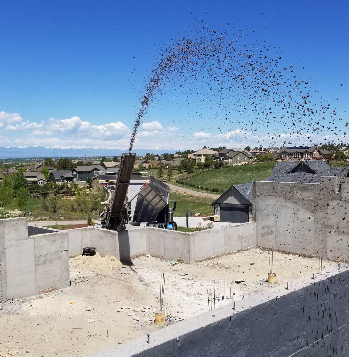 Bedrock Slinger Trucks | Ground Solutions