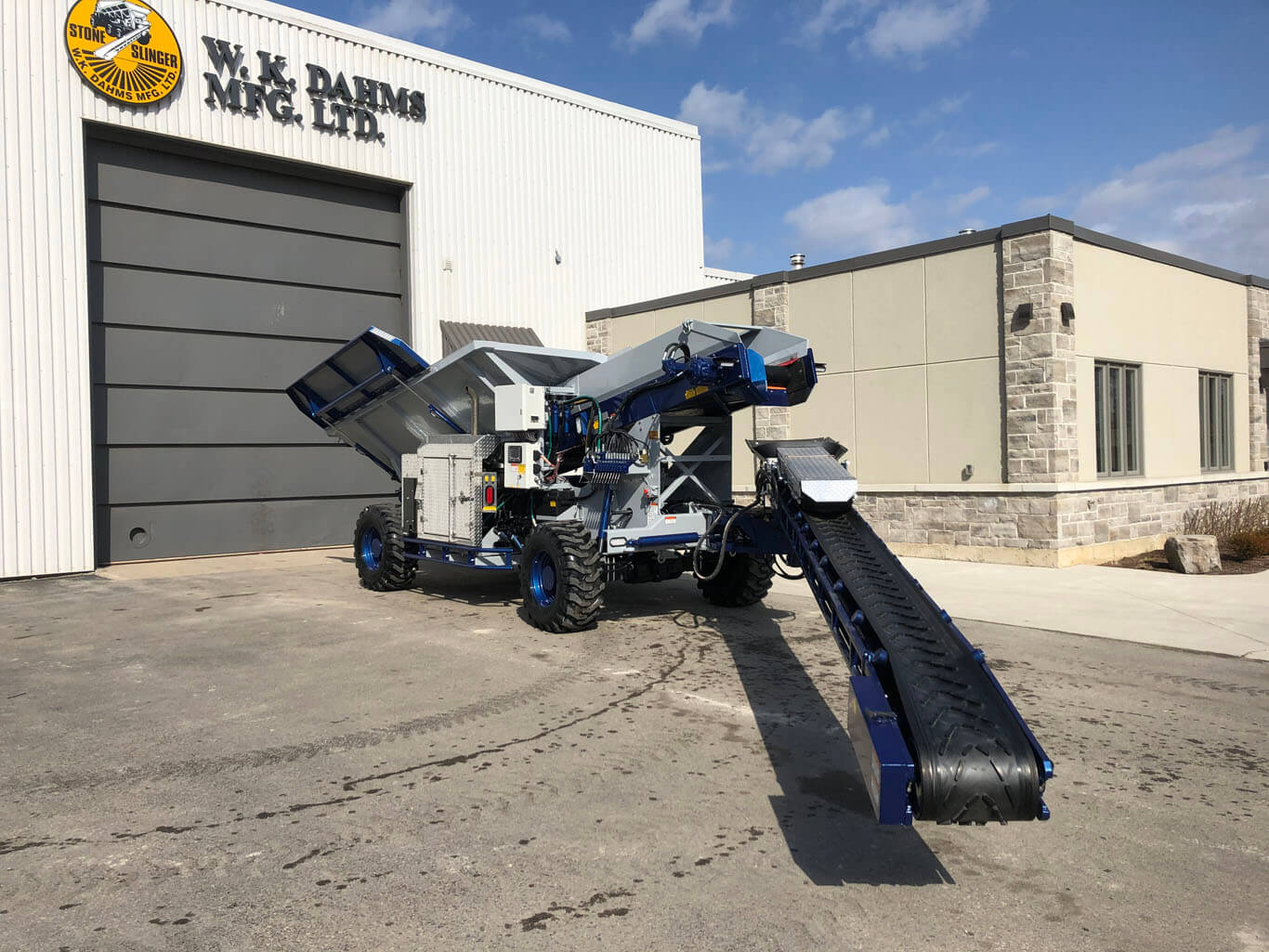 Bedrock Slinger Trucks | Ground Solutions